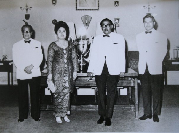 WARISAN RAJA & PERMAISURI MELAYU: Almarhum Yang Maha Mulia Raja ...