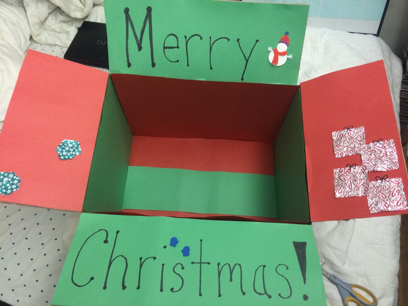 Live, Laugh, Love Makeup!: DIY: Christmas Care Box!