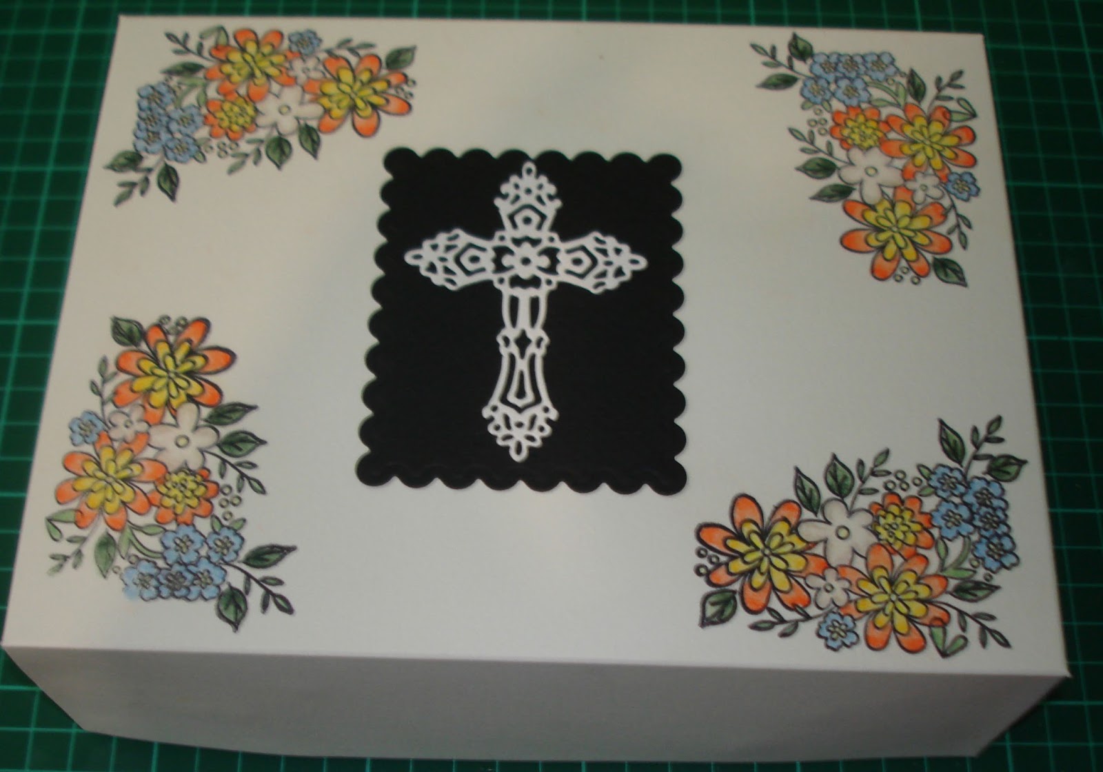 Lorraine Lives Here: Box for Sympathy cards