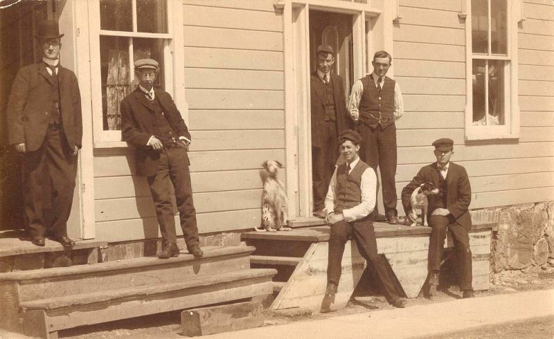 50 Found Photos That Capture Everyday Life of Canada From the Early ...