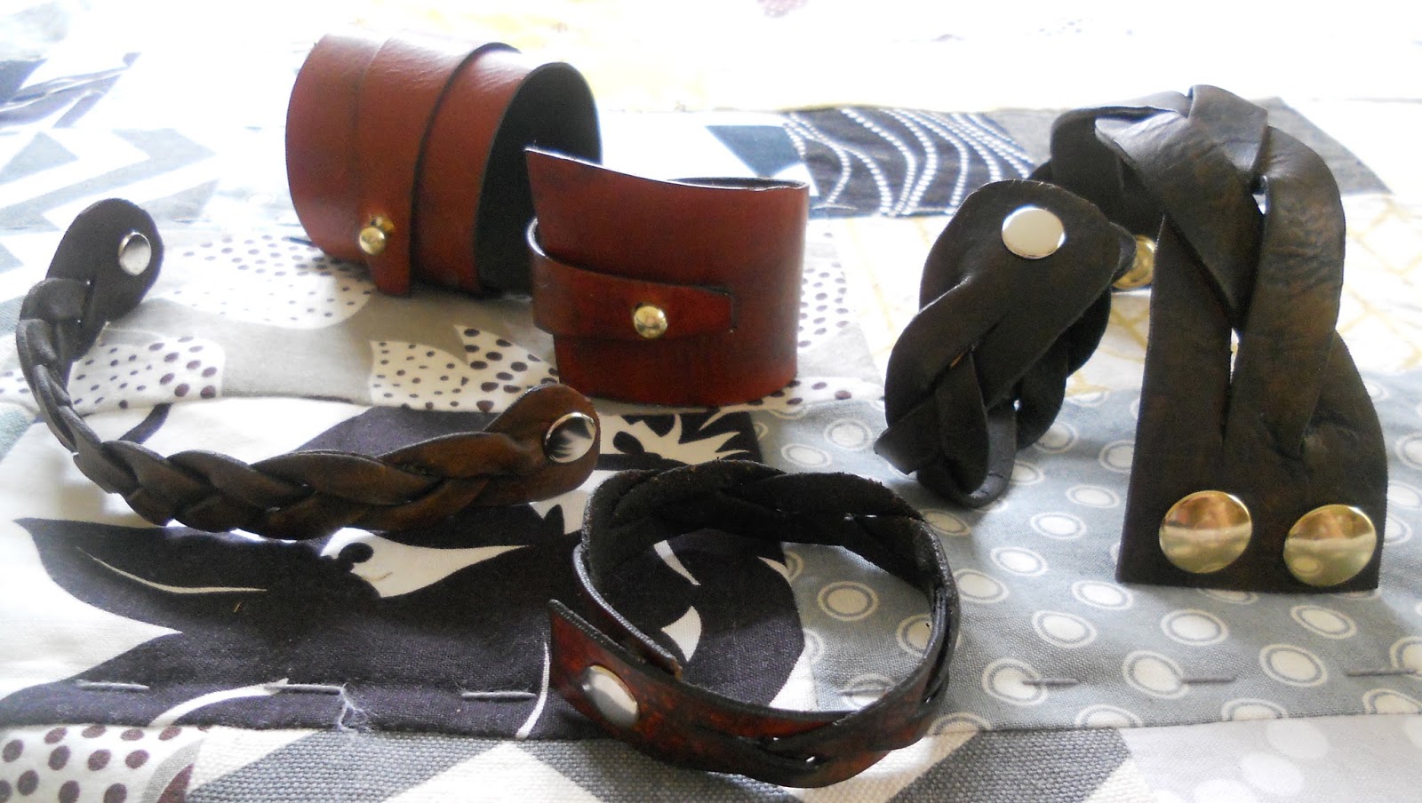 How to make a leather bracelets…..