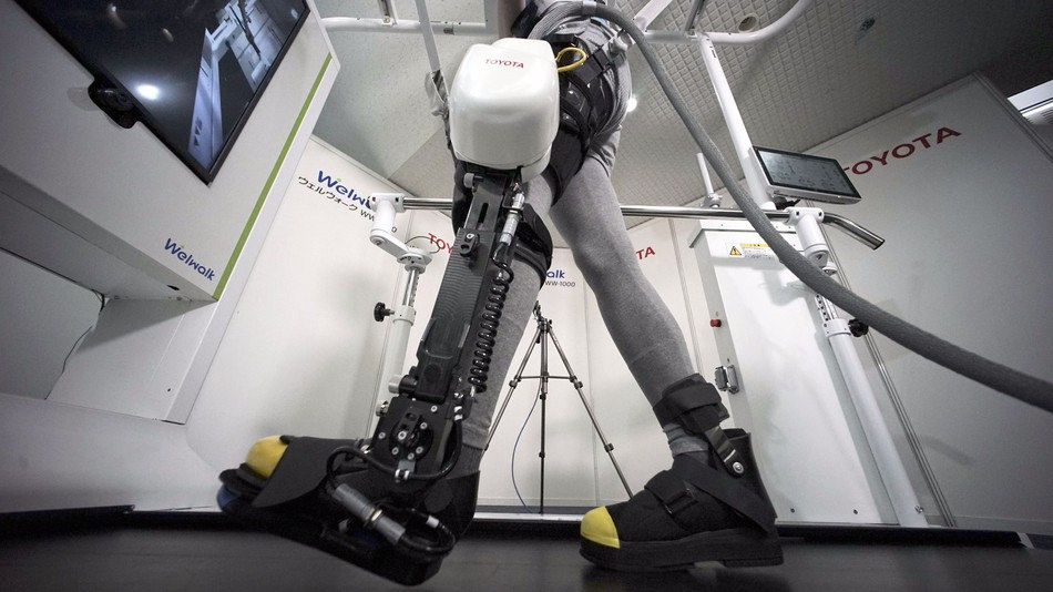 Cyborg legs for spinal injured patient | New Trends