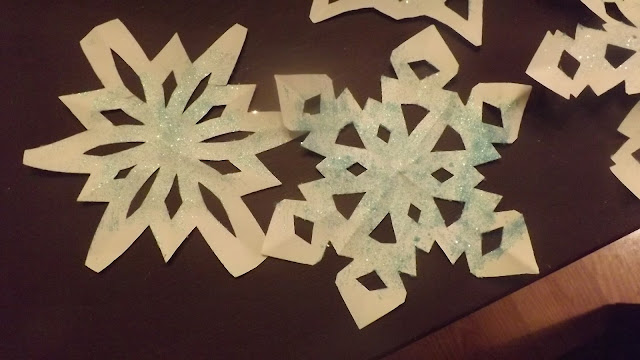 SWEET TEA N' SALTY AIR: A SNOWFLAKE CLINIC.....a fun family craft for ...