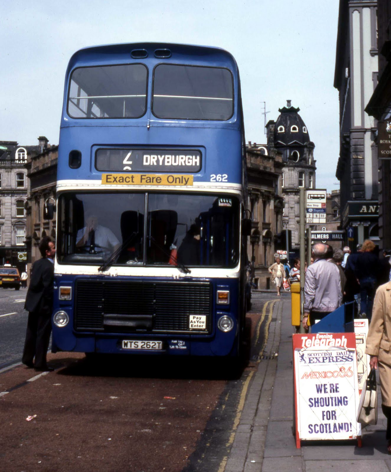 RETRO DUNDEE: STOP THE BUS!