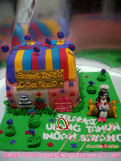 Farfalle Chocolate & Cakes: "Sweet Tooth Cake Shop" Cake