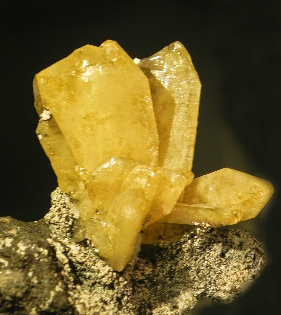 MINERALES: ANGLESITA