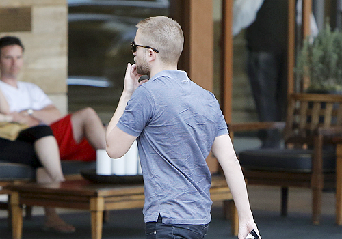 Robert Pattinson Life: New HQ/Untagged Pictures of Rob Out For Lunch ...