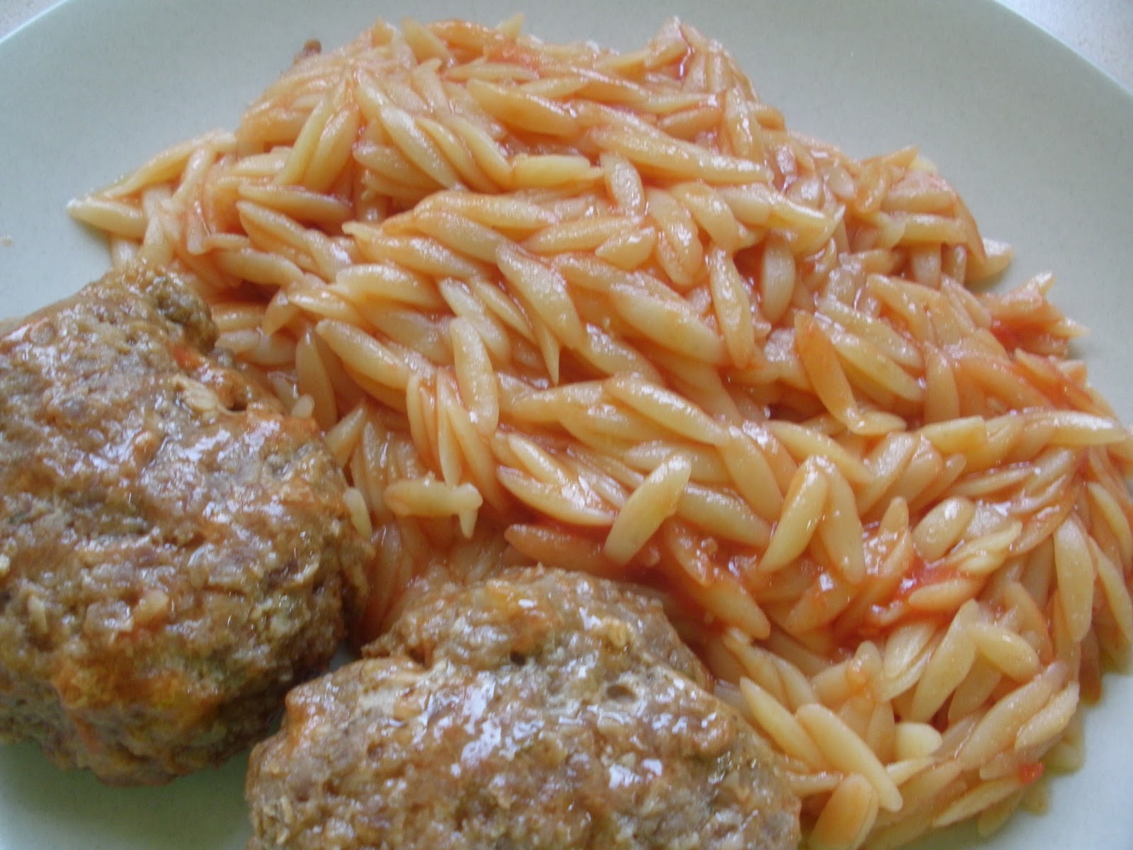 Come to cook: Μπιφτεκια με κριθαρακι στο φουρνο