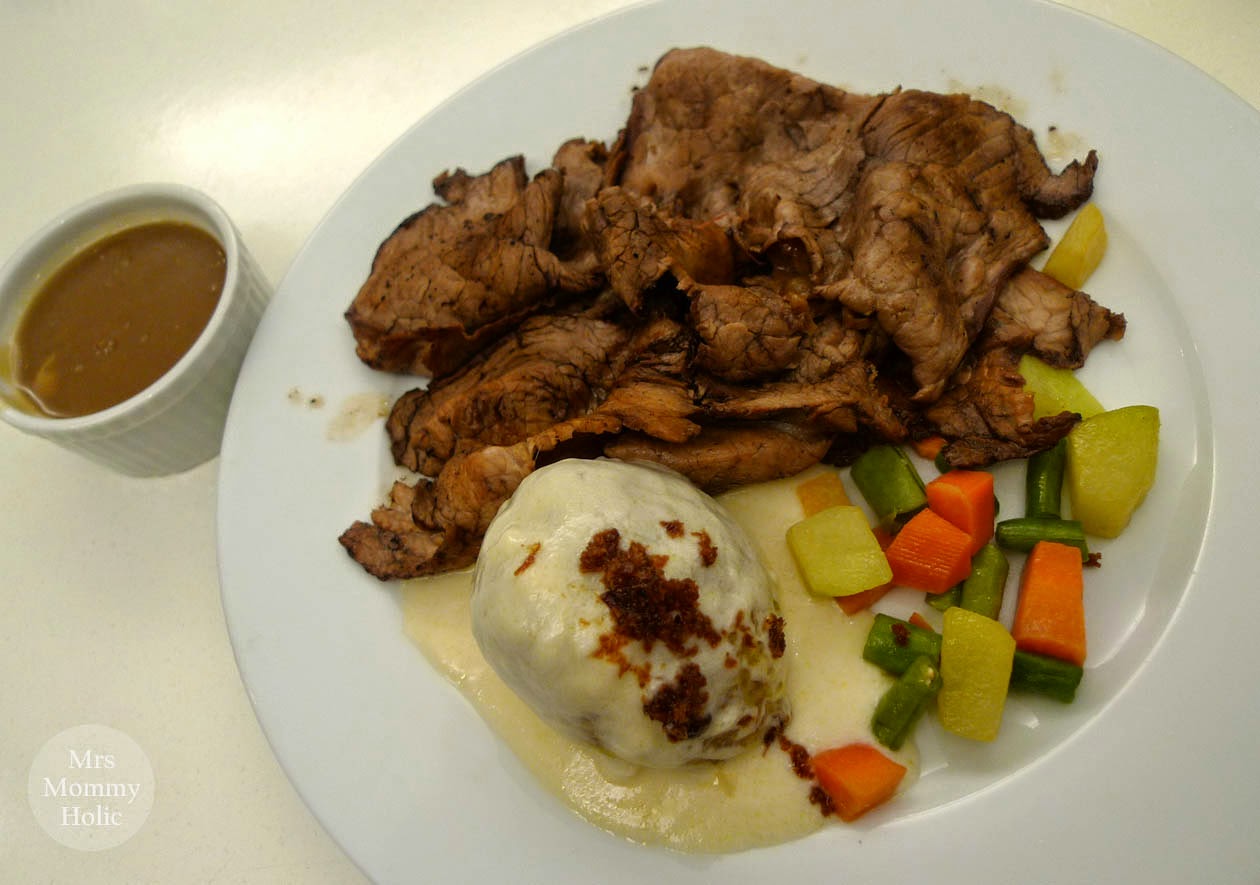 MrsMommyHolic: Dayrit's Burger & Roastbeef House, BF Paranaque