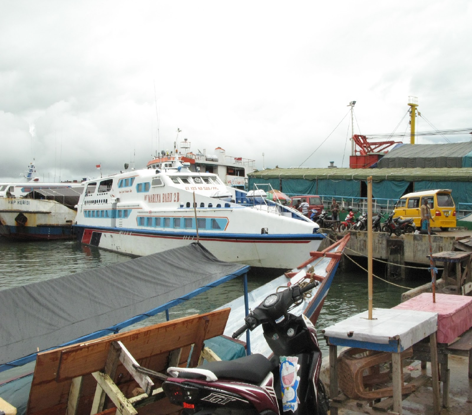 eLife: RAJA AMPAT (The Four Kings) SORONG, PAPUA BARAT