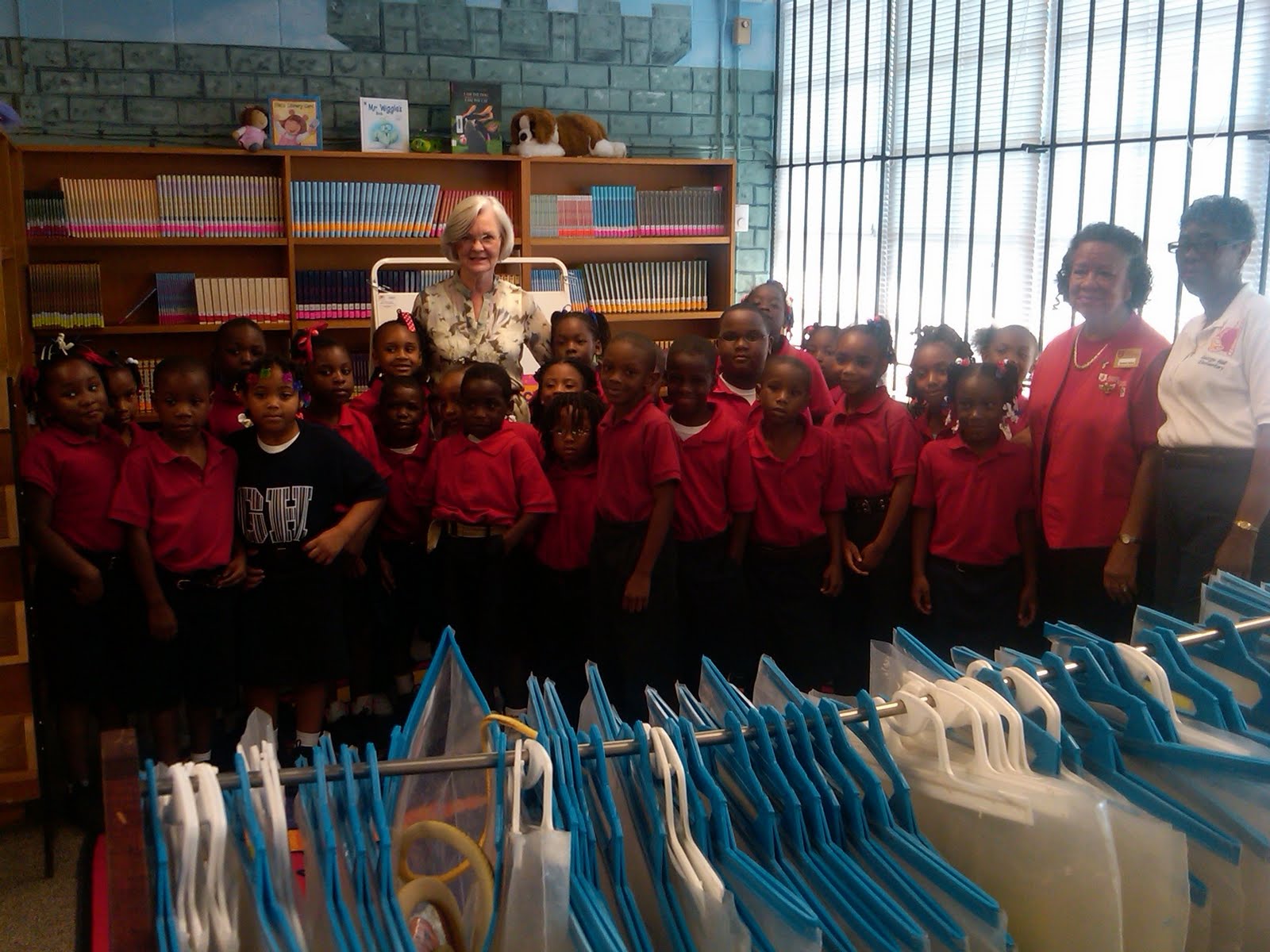 First Lady Dianne Bentley: Scholastic Book Donation: George Hall Elementary