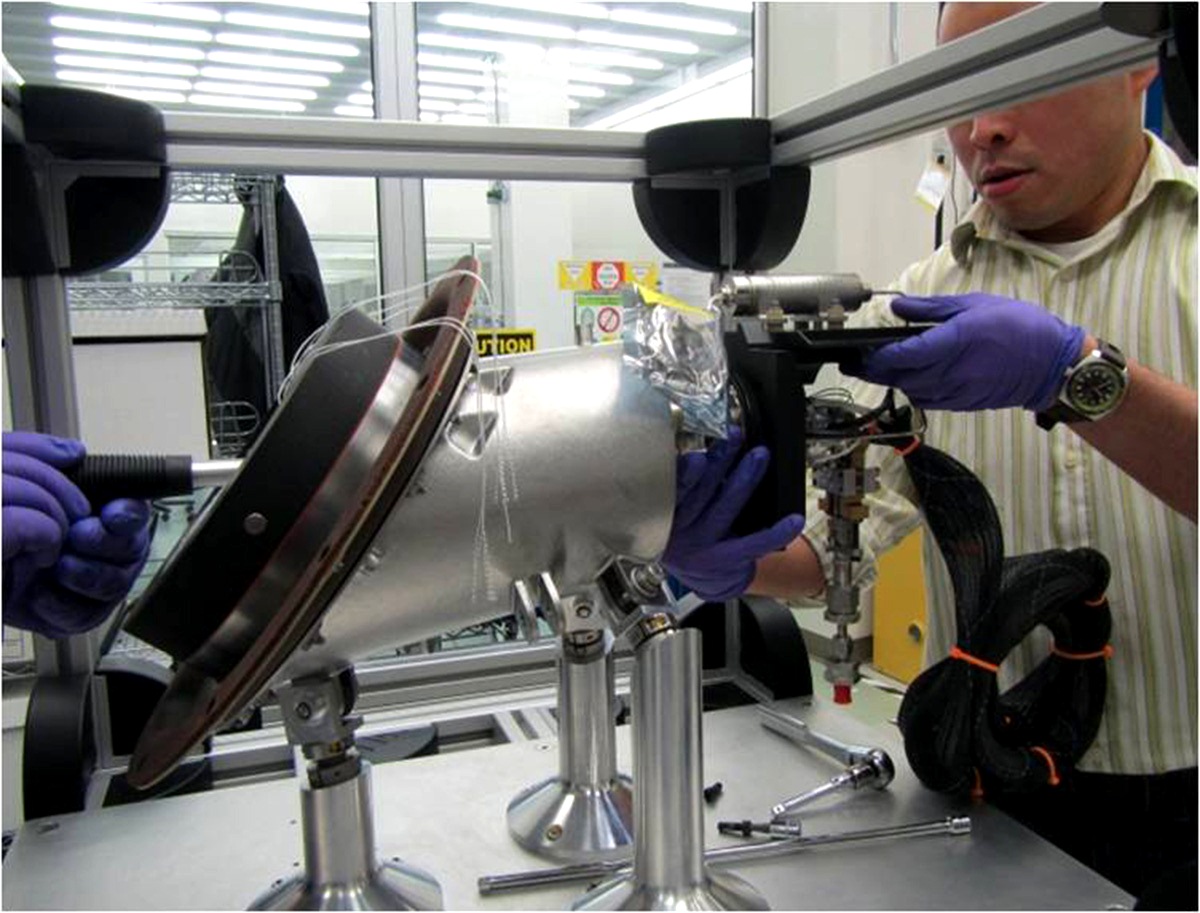 Suburban spaceman: NASA Orion EFT-1: Final Reaction Control System Pod ...