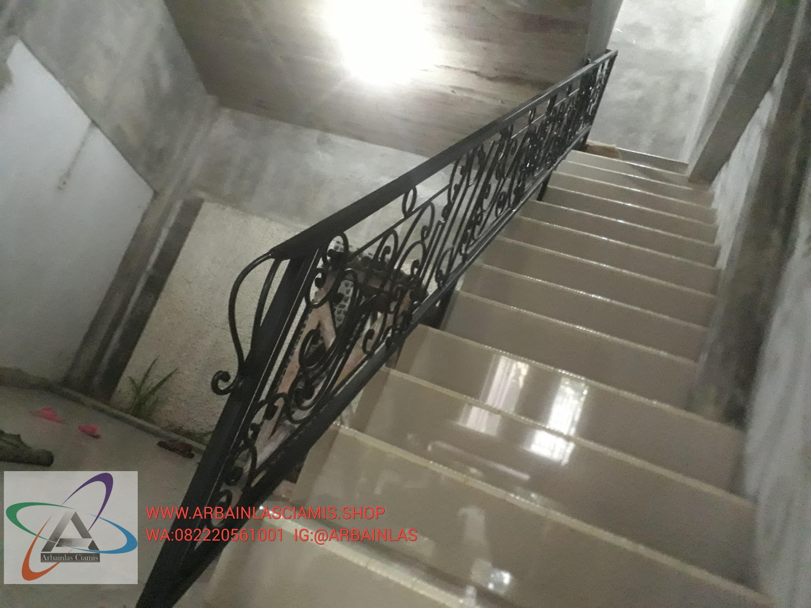 11 Gambar Reling Tangga & Balkon model minimalis