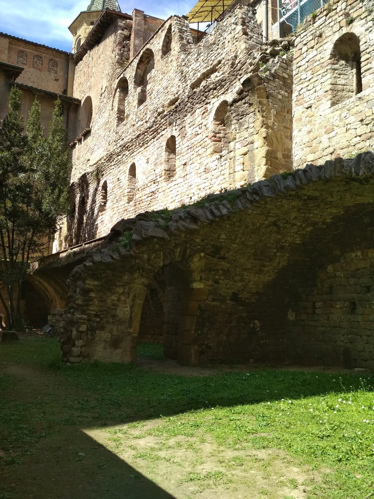 El Casal de los Montcada. Barones medievales en Catalunya.