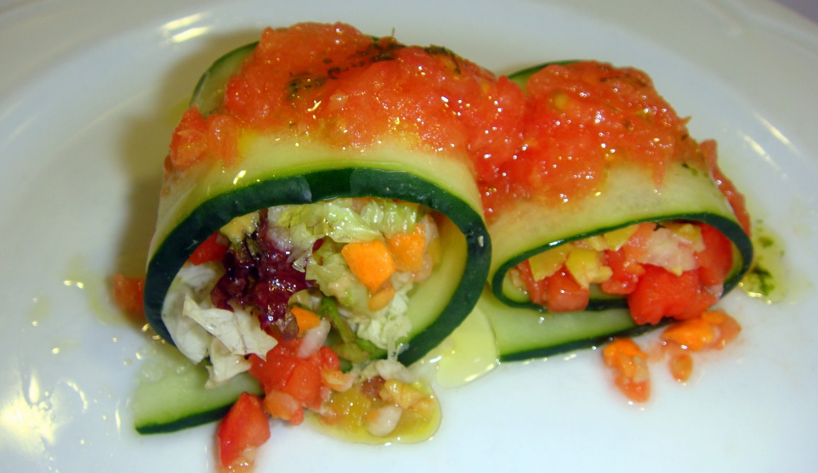 deakiapekin: Rollitos de sushi, pepino y verduras