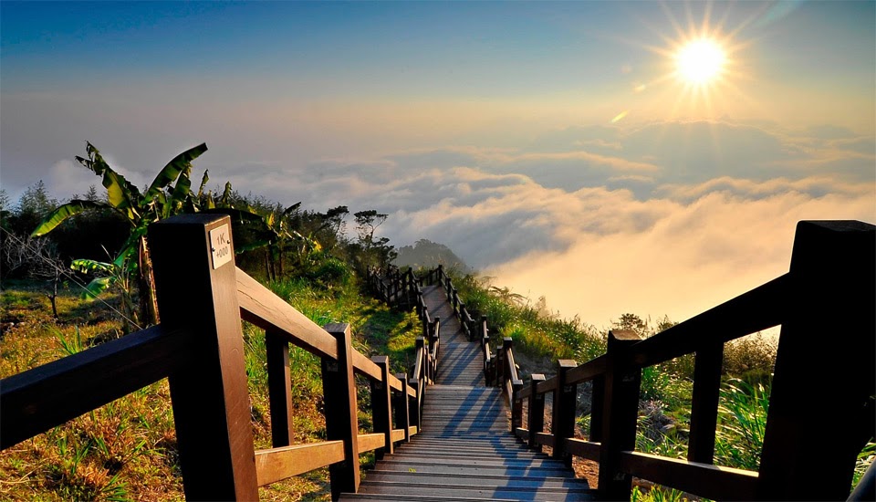 GallianMachi: Tangga Menuju Surga