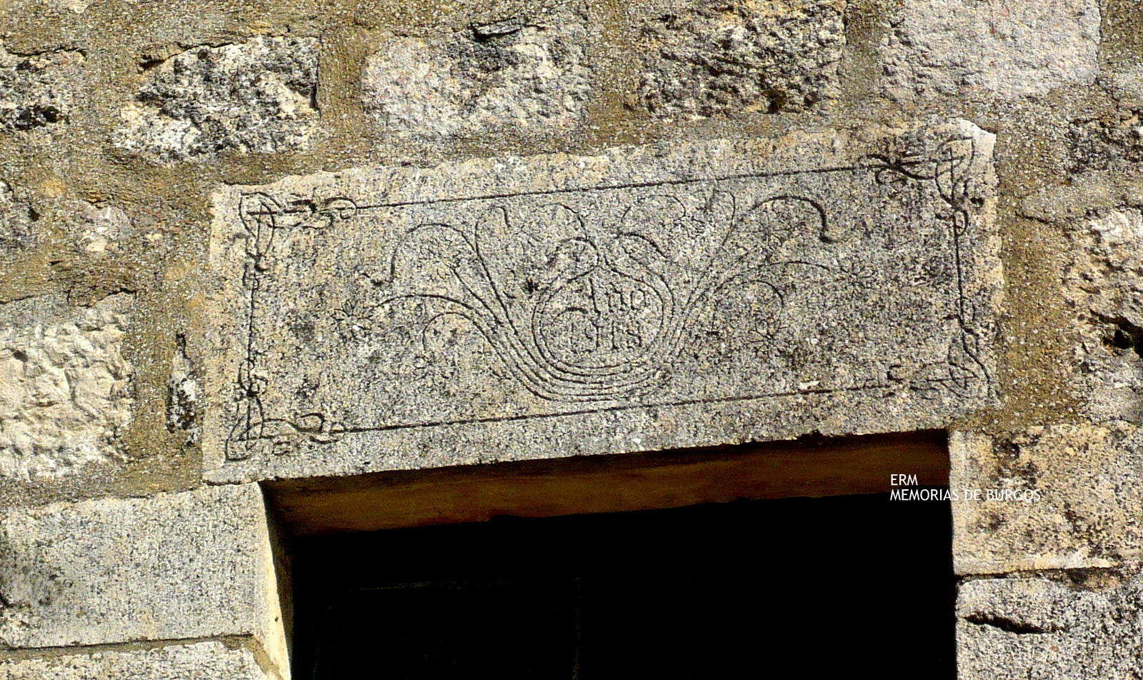 MEMORIAS DE BURGOS: UN DINTEL MODERNISTA EN HONTOMÍN