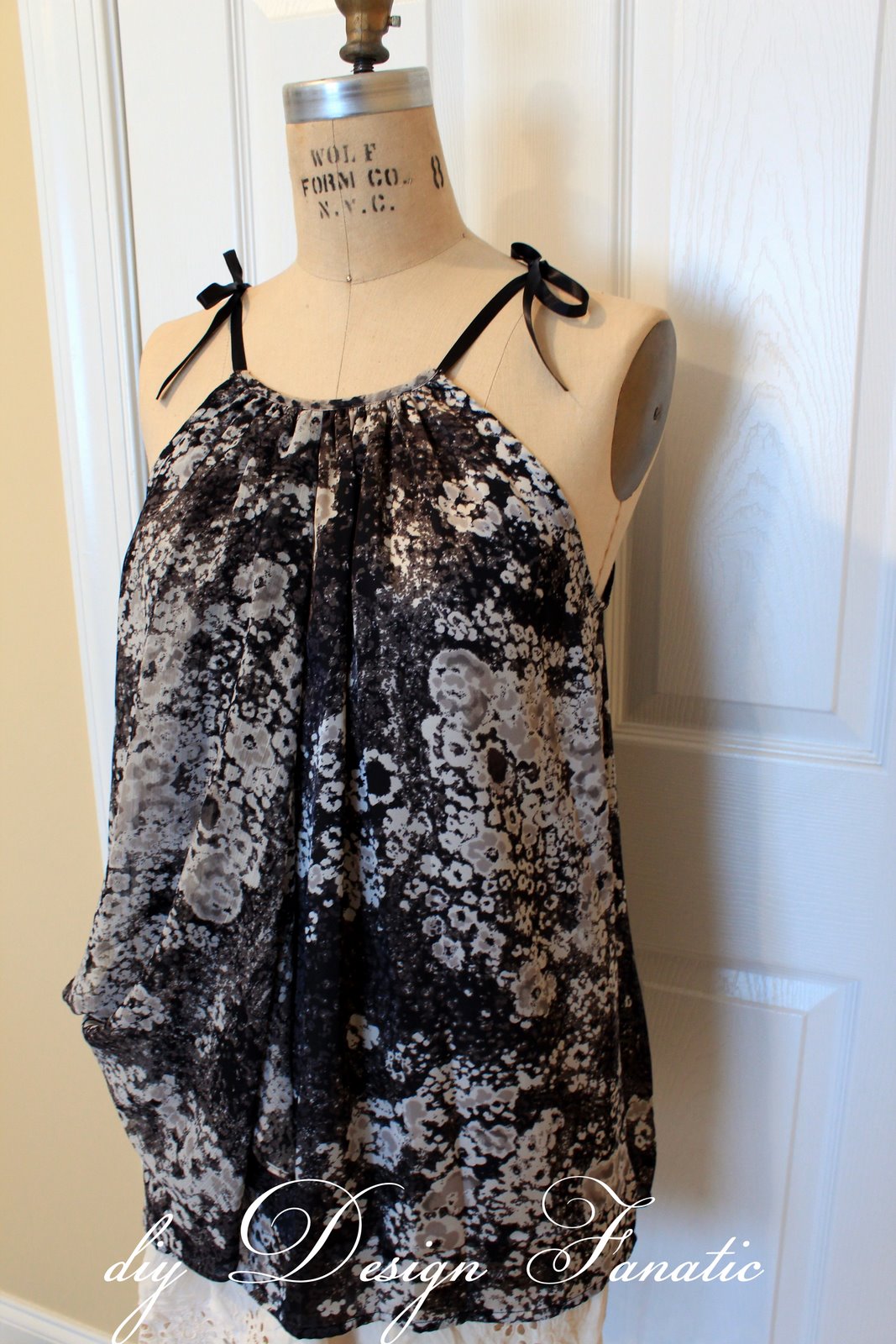 diy Design Fanatic: How To Customize A Summer Top