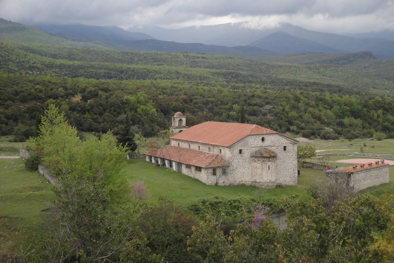 mv-dionisos: «ΜΕΝΩ ΣΤΟΝ ΤΟΠΟ ΜΟΥ, ΓΝΩΡΙΖΩ ΤΟΝ ΤΟΠΟ ΜΟΥ -ΜΕΝΩ ΣΤΗΝ ...