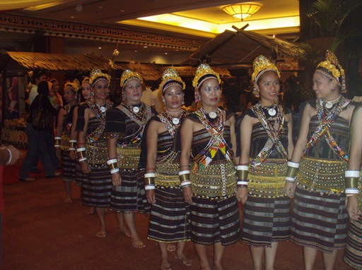 INFO KRAF: ADIGURU KRAF TENUNAN RUNGUS PUAN RUBANGKI MABOK