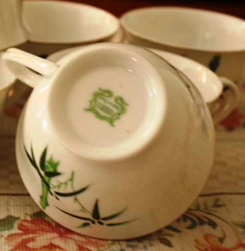 Lemari Cantique: cawan ML buluh hijau tanpa saucer (SOLD)