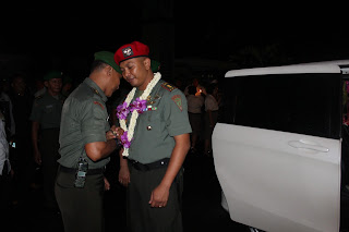 Kodim 0735 /Surakarta: TRADISI PELEPASAN LETKOL INF ARI PRASETYA S.E ...