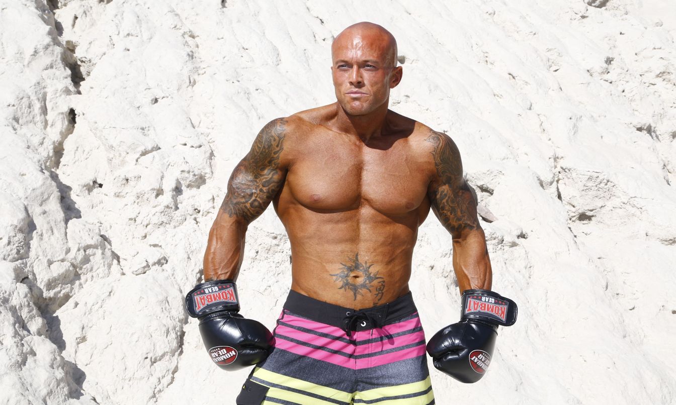 The Heartthrob Hero Blog: John Quinlan Looking Tough