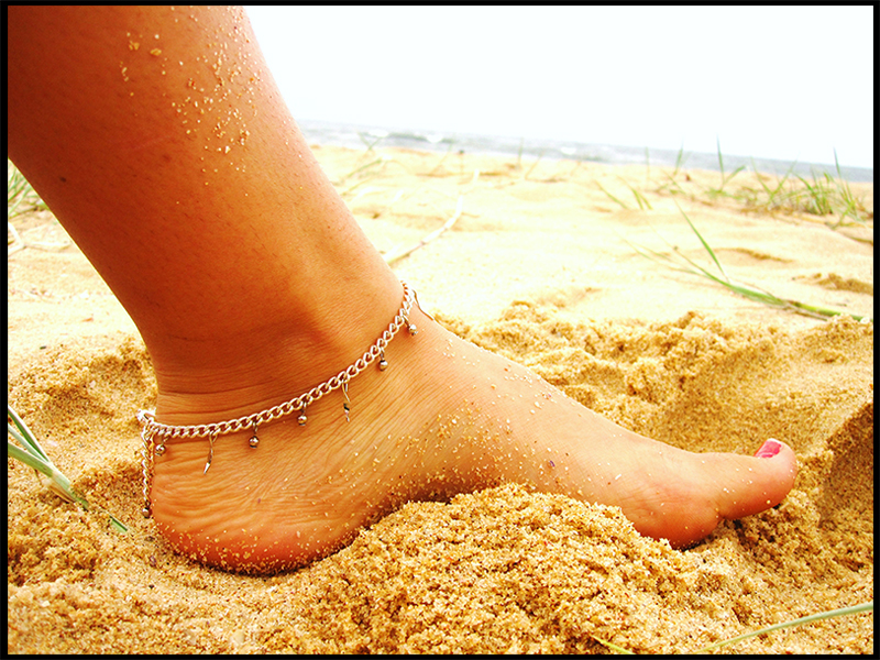 Top 15 Trendy Anklets For Sangeet, Mehendi & Wedding - Tashiara