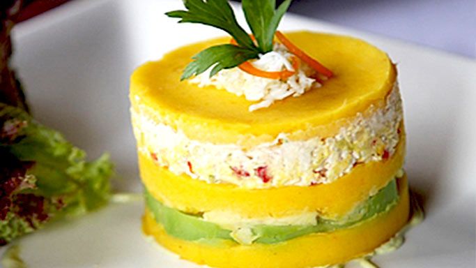 RECETA: CAUSA LIMEÑA DE POLLO