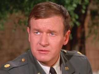 Bill Daily, o eterno Major Healy de Jeannie e Um Gênio ~ Memórias ...