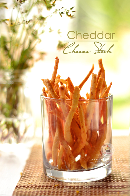 Cheddar Cheese Stick | Momylicious
