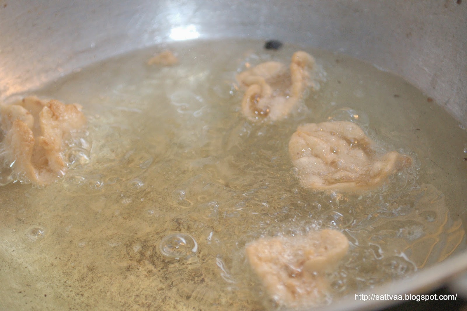 Sattvaa: Akki Sandige (Rice sandige) - home made and a pictorial