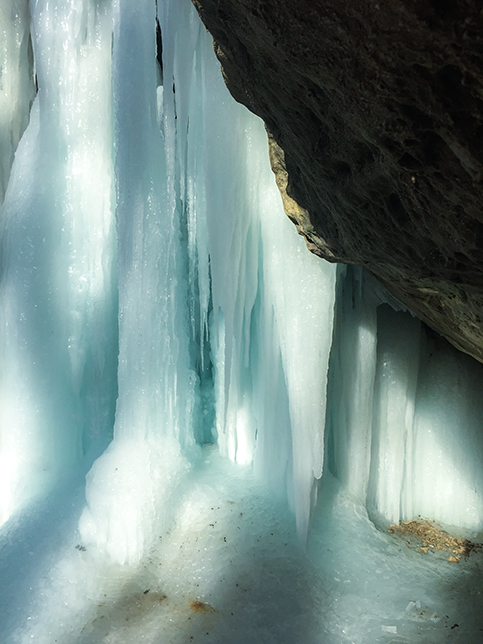 Exploring the Kickapoo Ice Caves