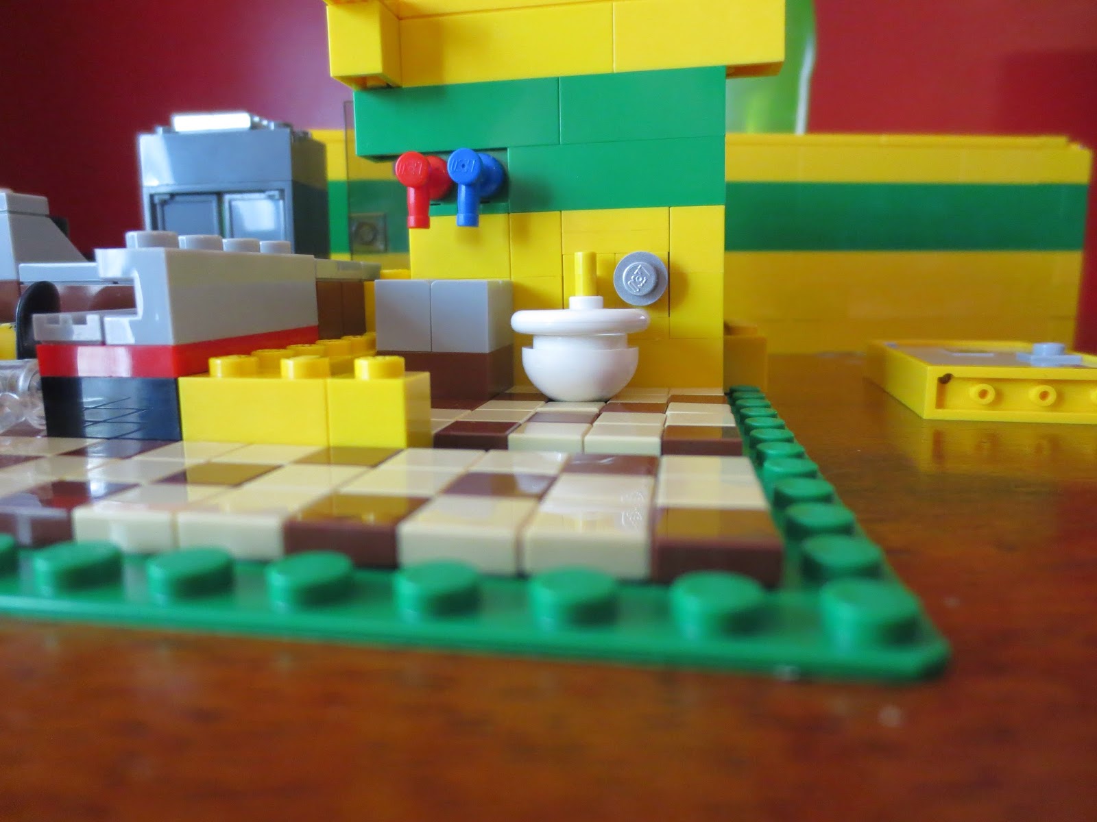 Building With DaDa and Riley: Our LEGO toilet (from our Subway).