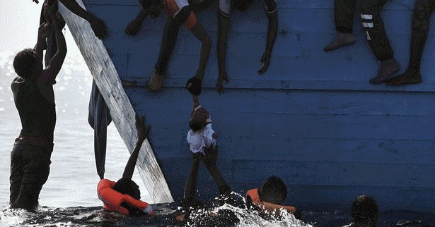 Heartbreaking Photos Showing Migrants Fighting for Survival in the ...