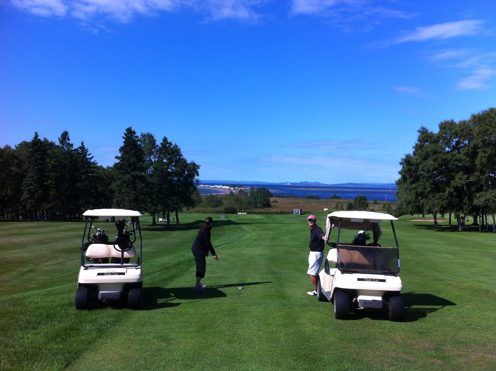 La famille Lavergne: Golf sur mer @ Carleton