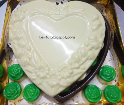 Kek4u Homemade Cakes and Chocolate: Coklat Bentuk Kotak LOVE