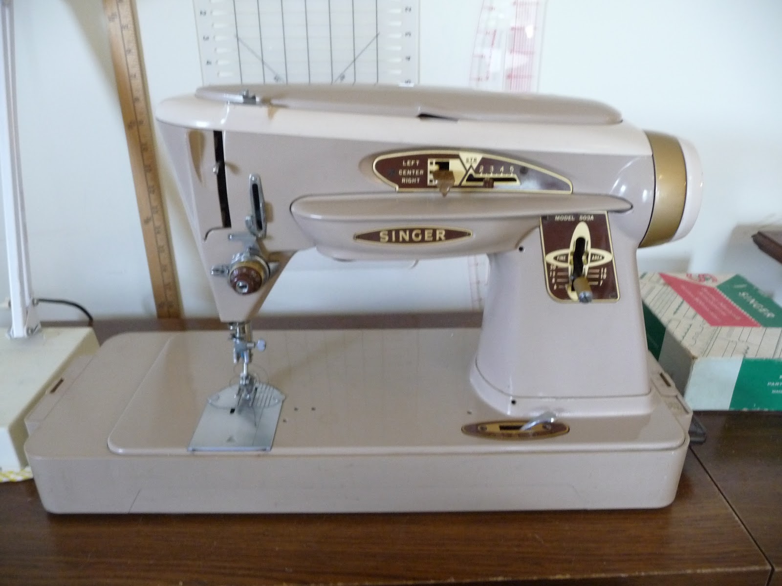 Reclaimed Stitches: A Guide to Some of the Most Popular Vintage Singer ...