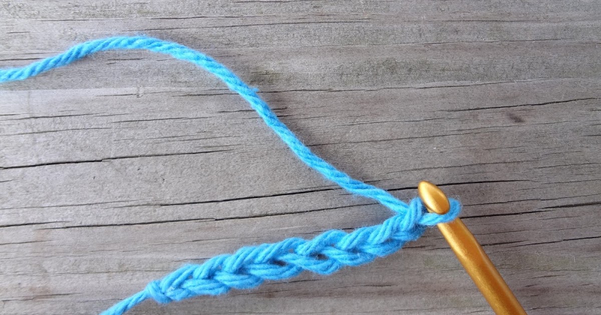 Left Hand Crochet Chain Corner: Turning Chains - Worldly Hobbies Gazette