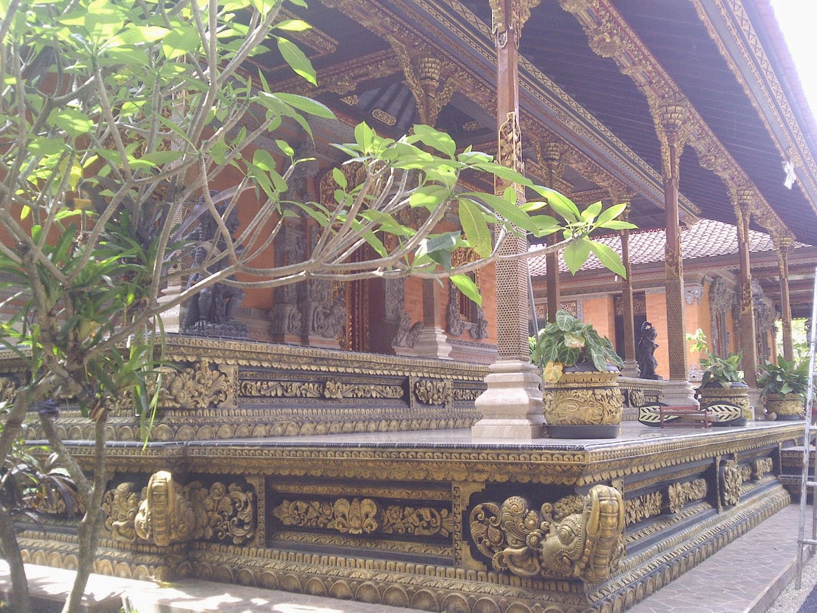 Ukiran Bali: Bale daje