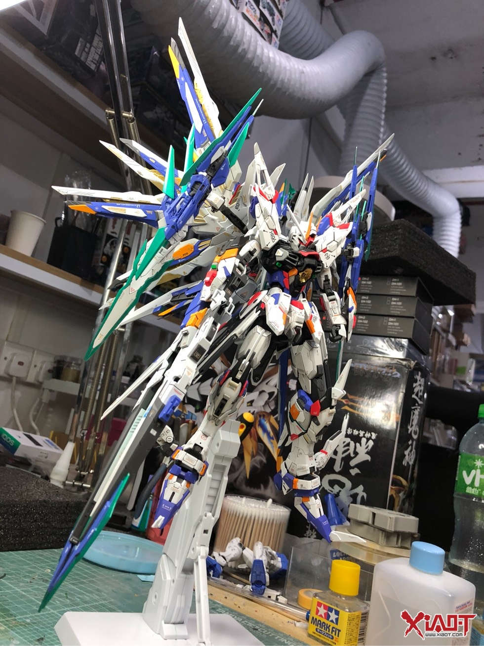 Custom Build: 1/100 Assault Freedom Gundam