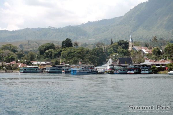 FRANS SIREGAR: OBJEK WISATA KABUPATEN SAMOSIR (Kecamatan Simanindo)
