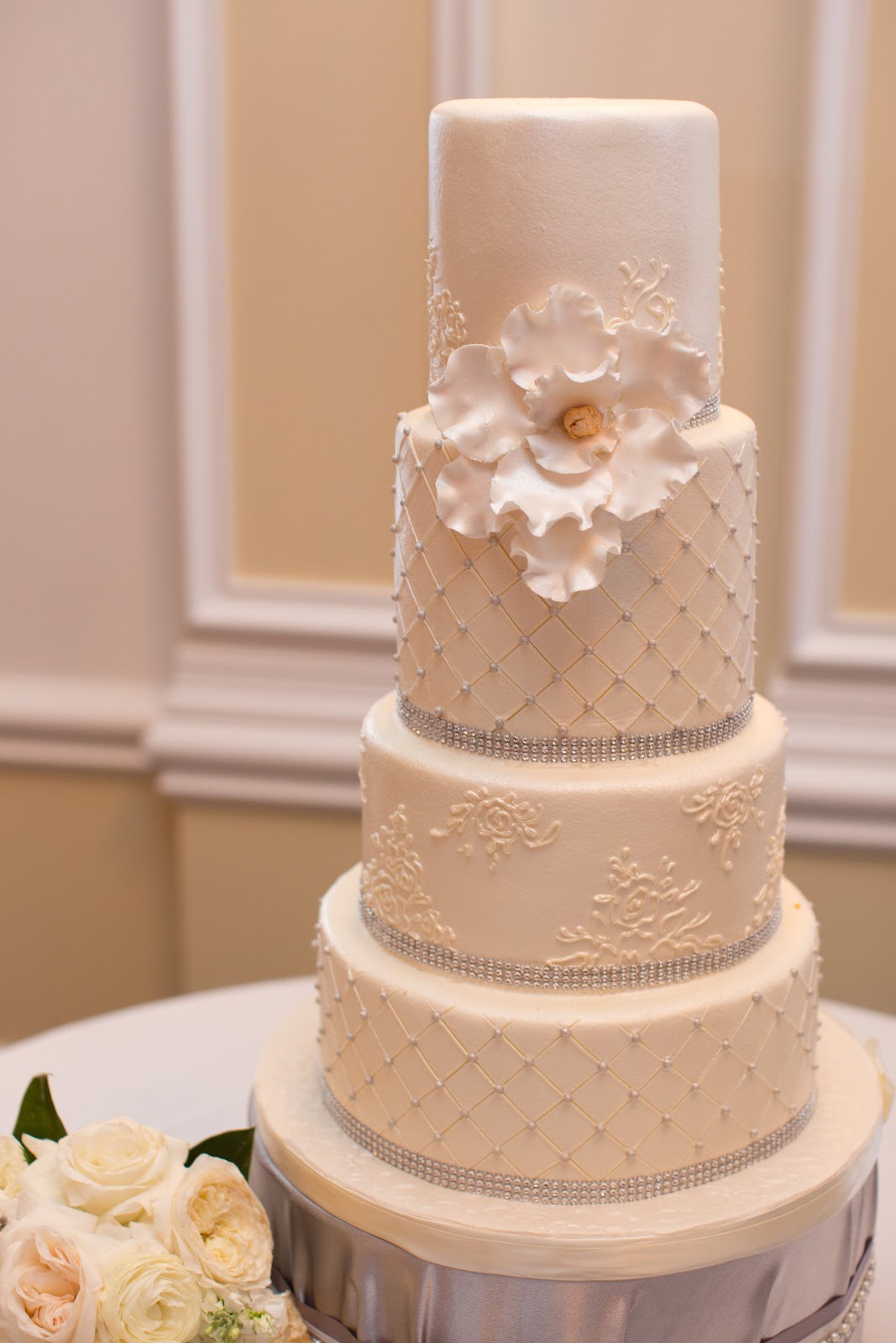 Our House is Y'alls House: Our Wedding - The Reception: Cake & Toast