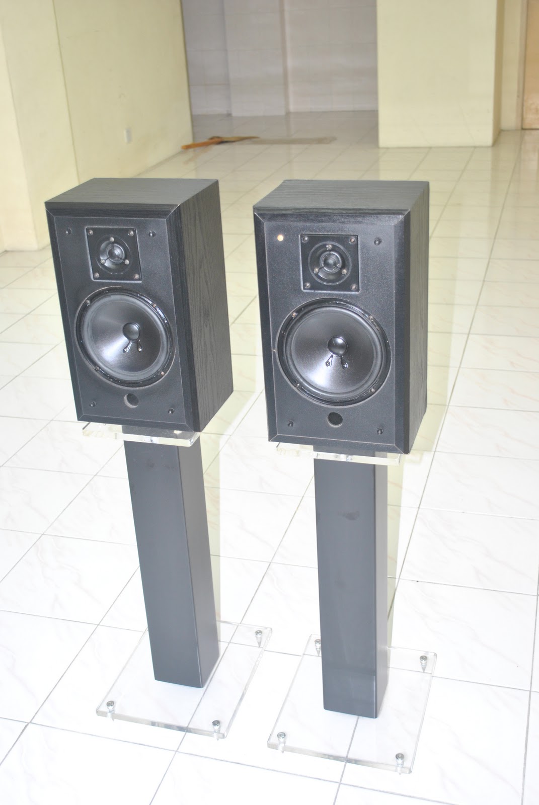 F & M Used HI FI: polk audio monitor 4 speakers