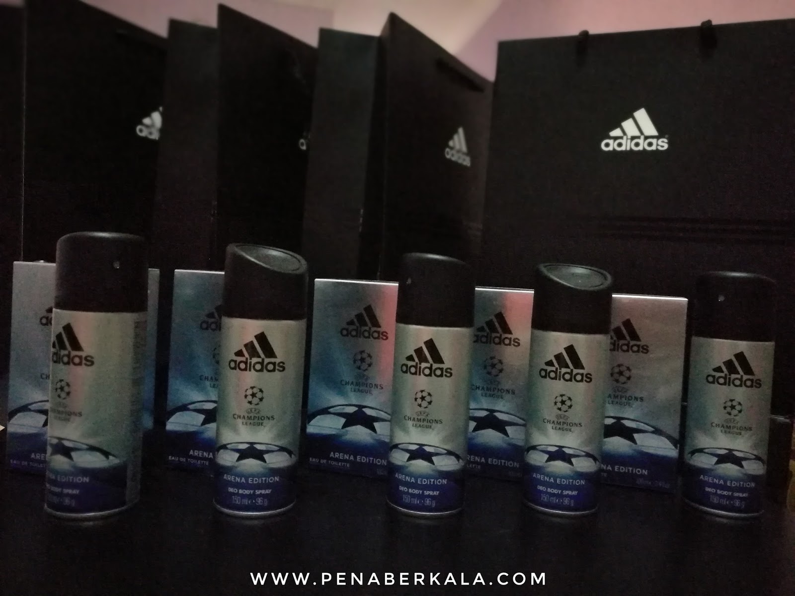 PRODUK ADIDAS EDISI ARENA LIGA JUARA-JUARA EUFA