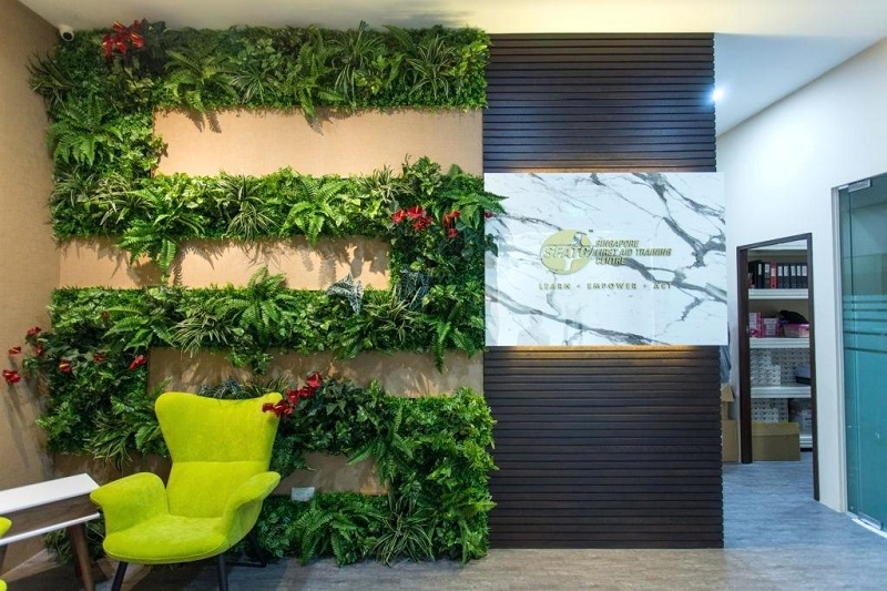 Jasa pembuatan vertical garden ( Taman dinding ) di Jombang