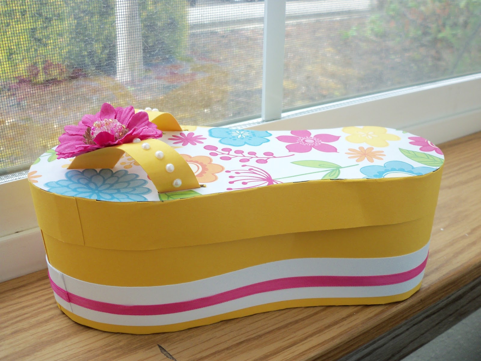 My Favor8 Blog: Summer Fun Flip-Flop Box