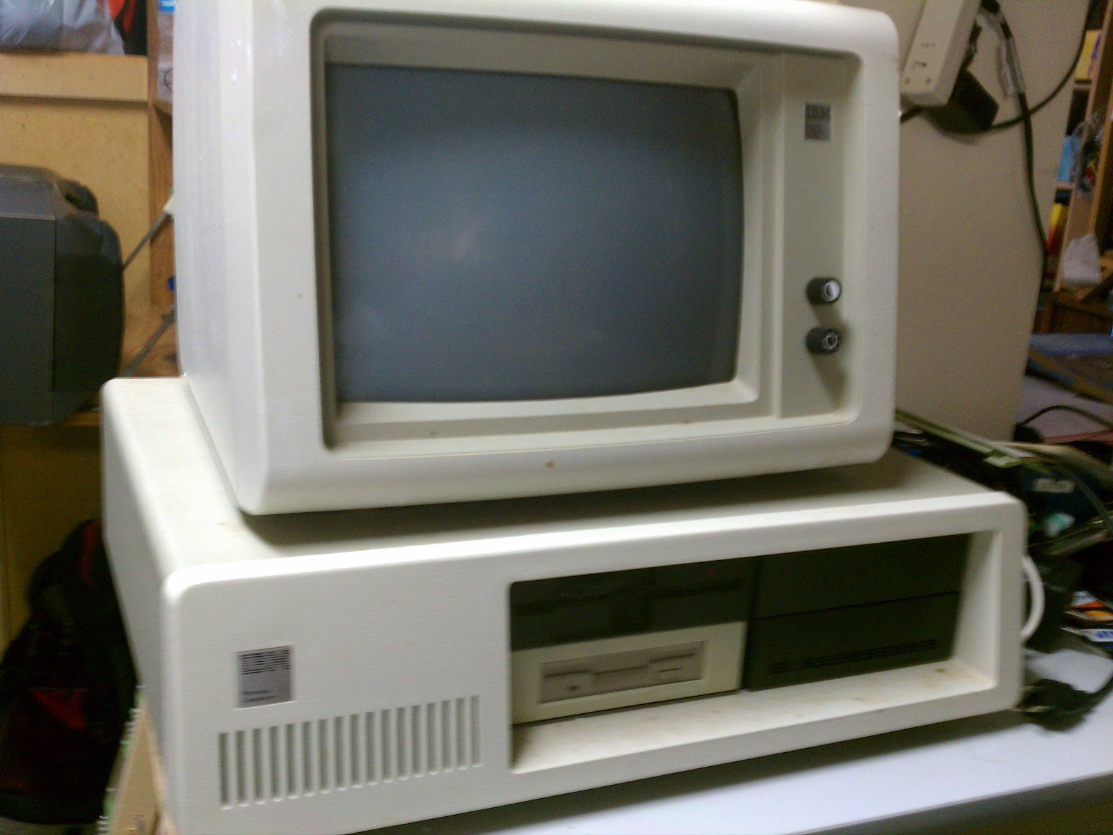 IBM Personal Computer (1981) Teardown