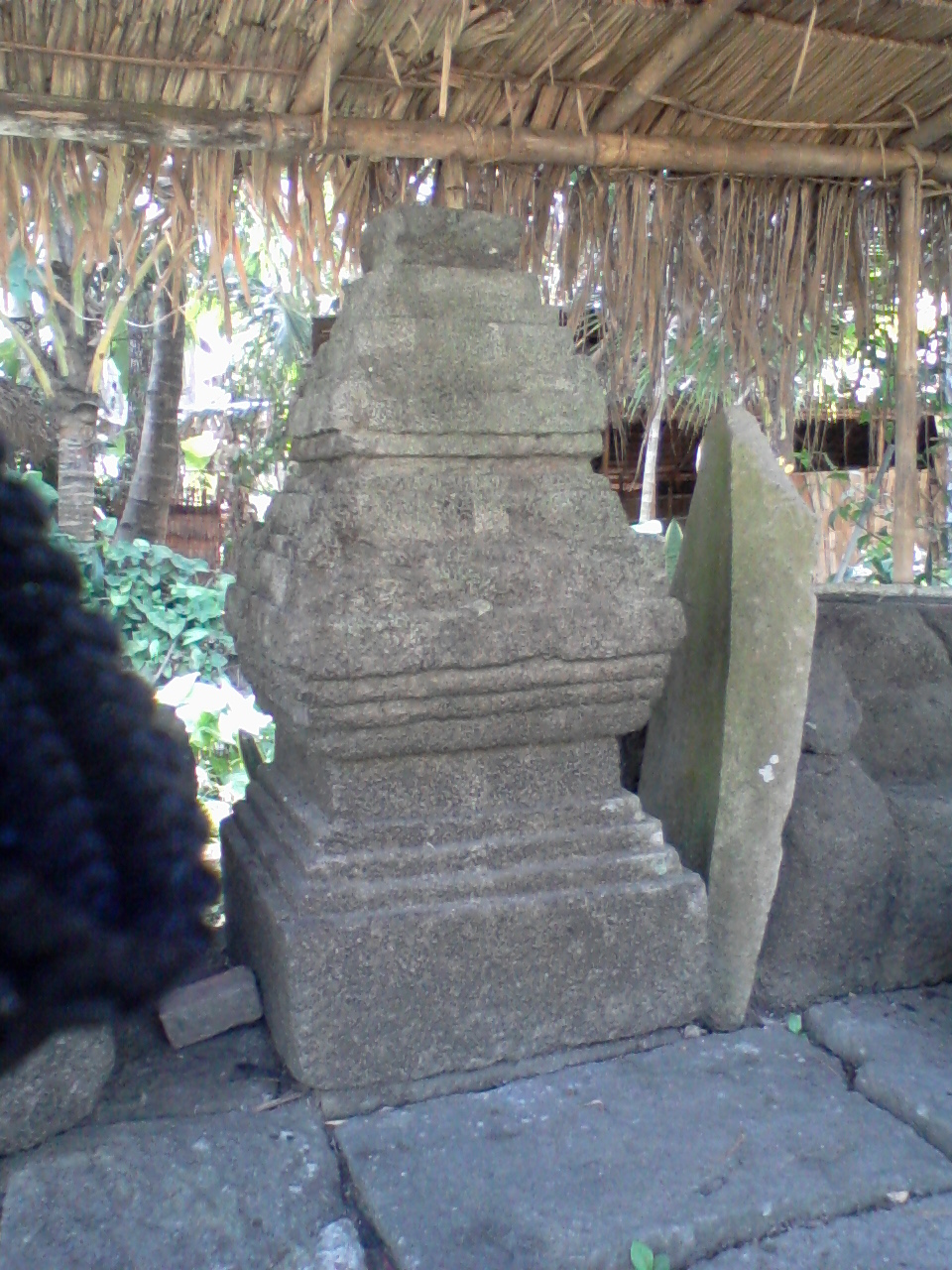 Melancong Watu: Situs Gapura Gunung Gedang