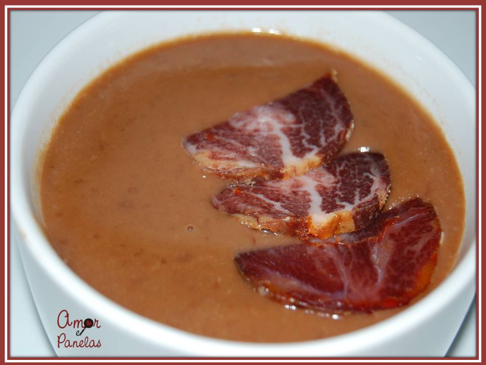 Amor e Panelas: Sopa de feijão vermelho, alho francês e couve coração